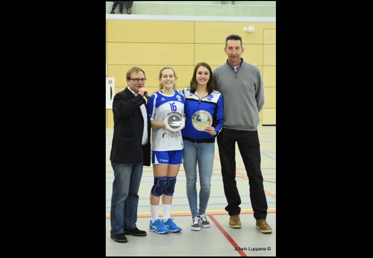 Ellen Overman en Loes Huibers debuteren voor Westfriesland SEW dames 1 ...