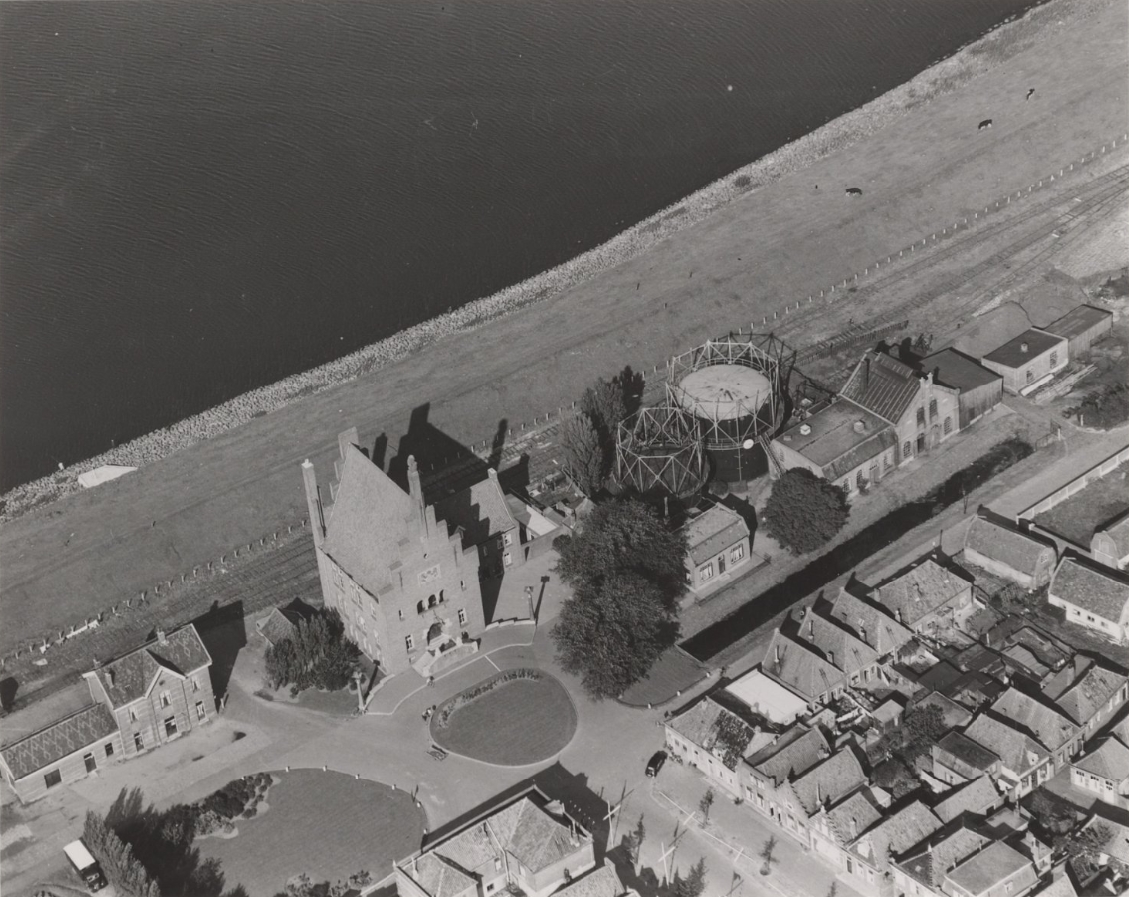 Den Ouden Doosch - Het stadhuis van Medemblik - Medemblik Actueel