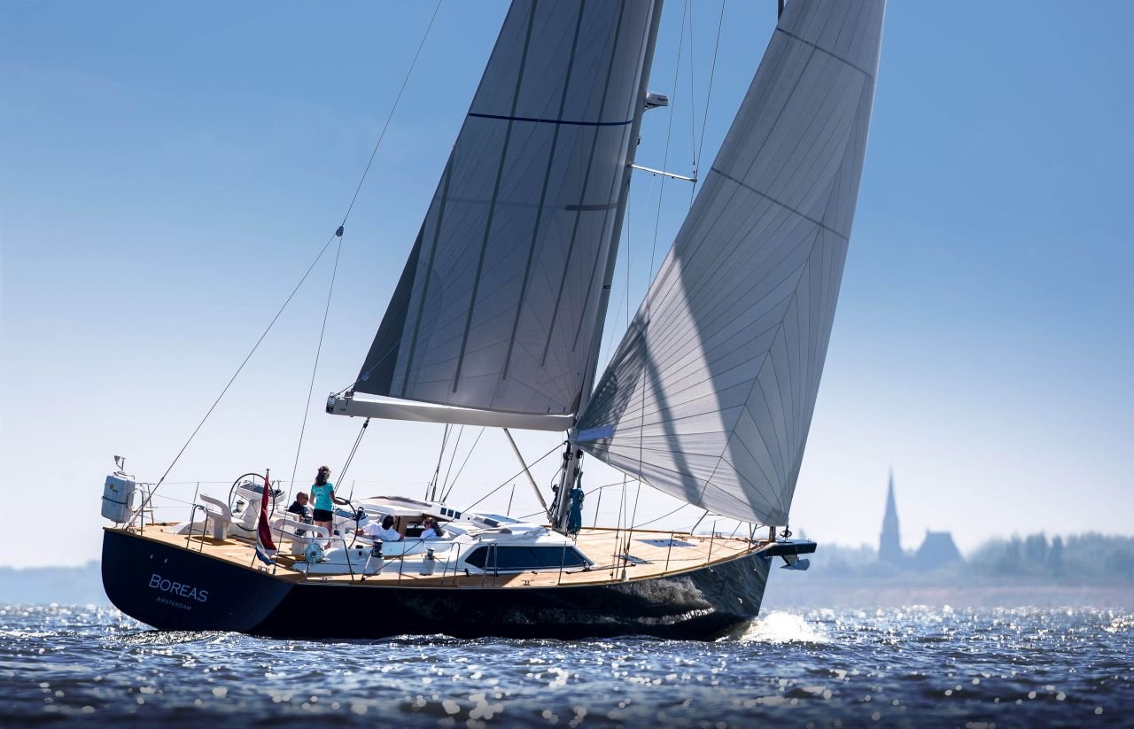 Contest 55CS wint prestigieuze 'European Yacht of the Year' Award ...