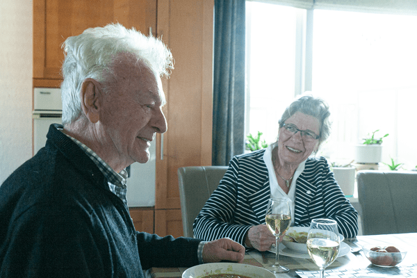 Met de deur in huis bij Jan Bot - Medemblik Actueel