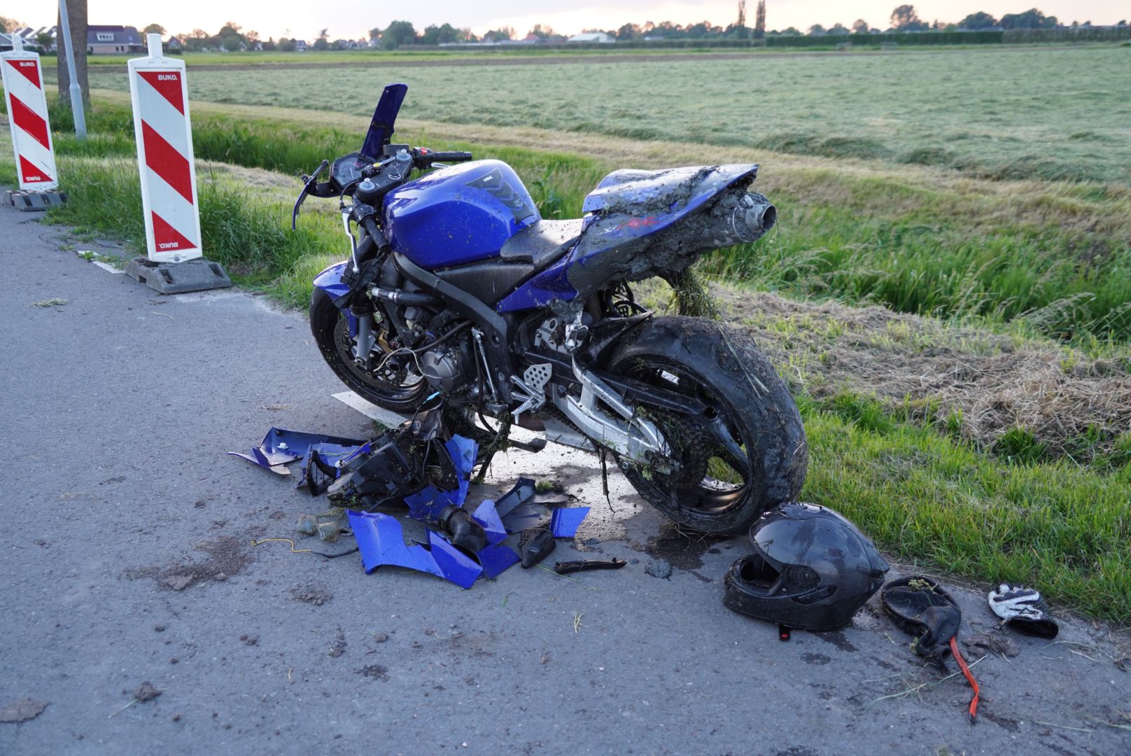 Motorrijder tegen bestelbus in Wijdenes - Medemblik Actueel